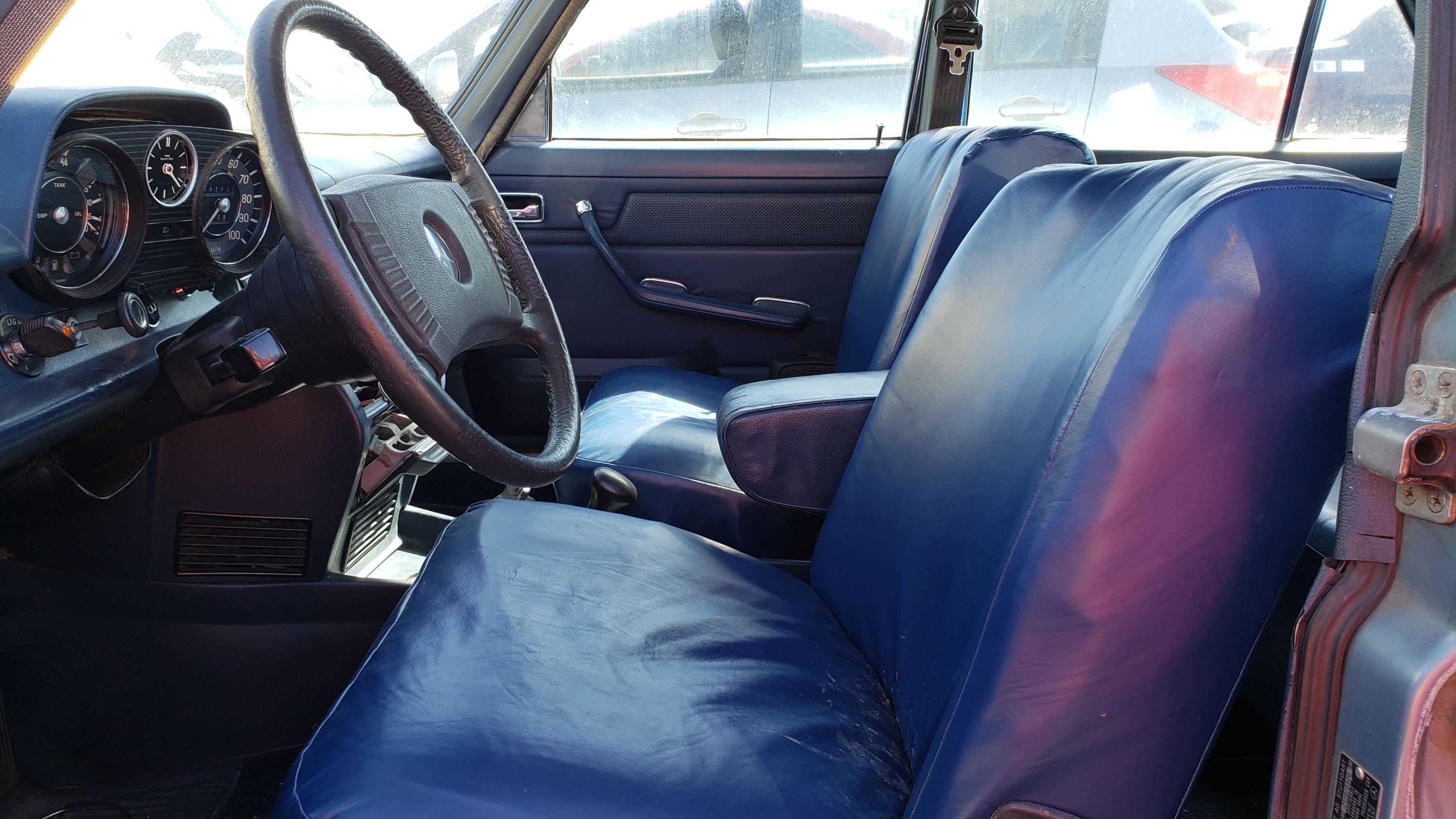 Junkyard Gem: 1975 Mercedes-Benz 240 D - Autoblog