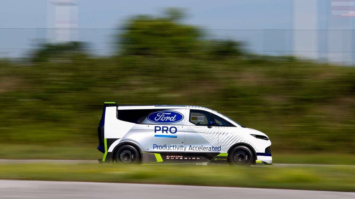 Ford's electric Supervan 4 headed up Pikes Peak - Autoblog