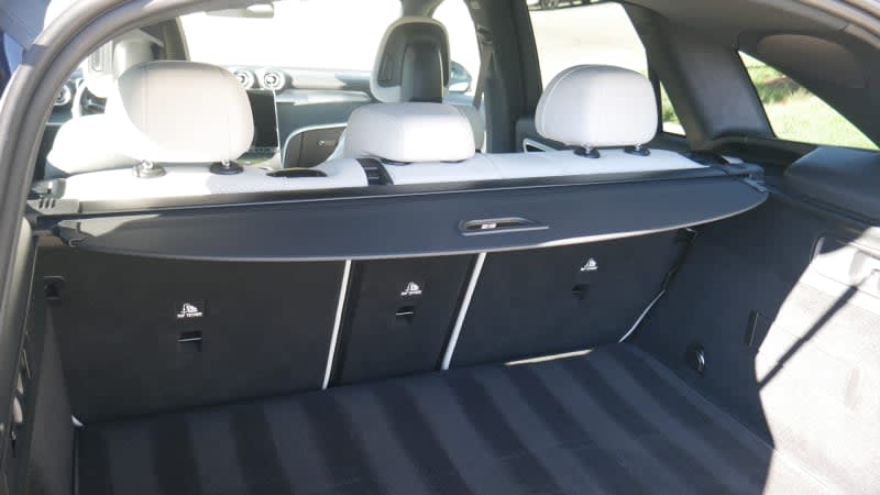 Mercedes-Benz GLC-Class Luggage Test: How much fits in the cargo area ...