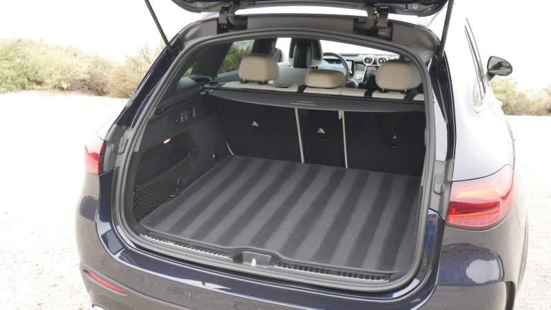 Mercedes-Benz GLC-Class Luggage Test: How much fits in the cargo area ...