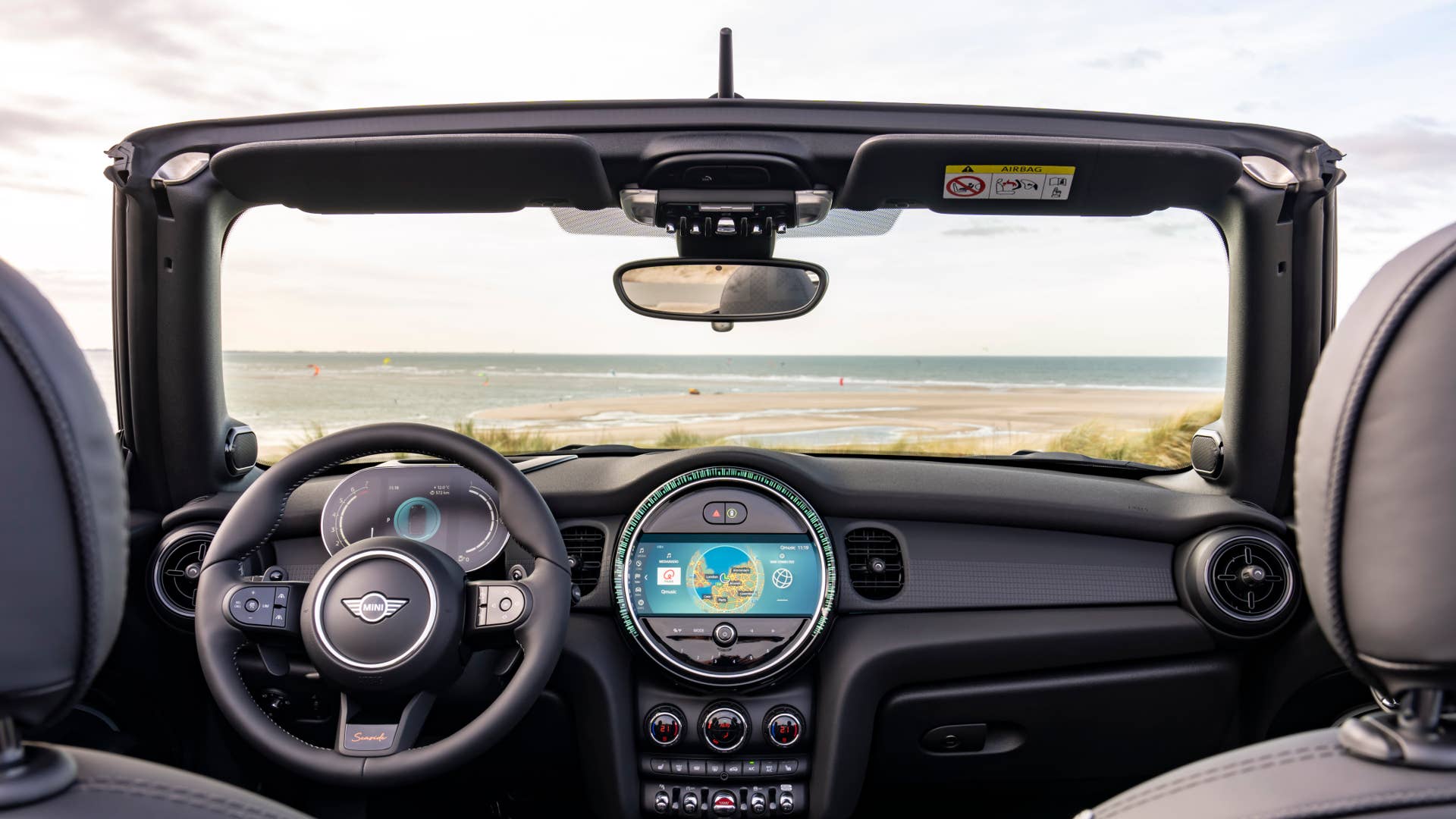 2023 Mini Convertible Seaside Edition touts 30 years of Mini soft tops ...