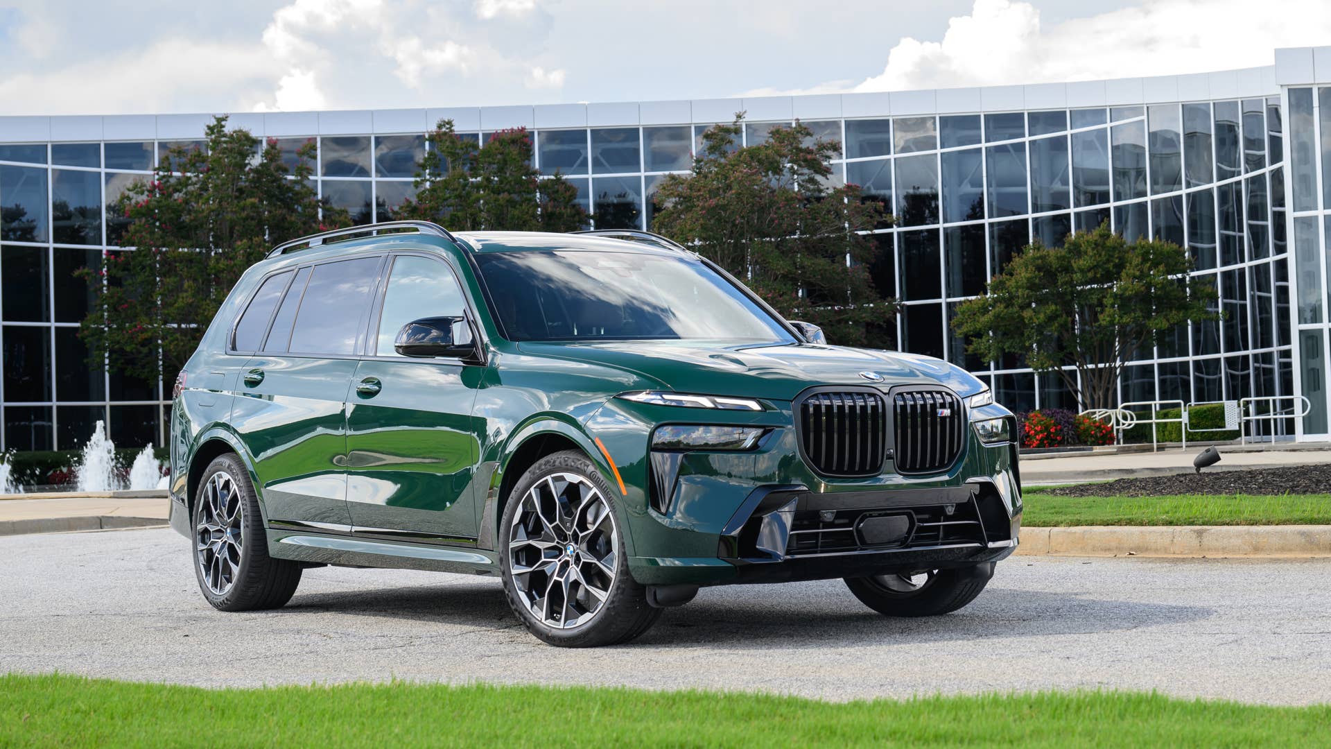 2024 BMW X7 Review: A bulletproof offering among three-row luxury SUVs ...
