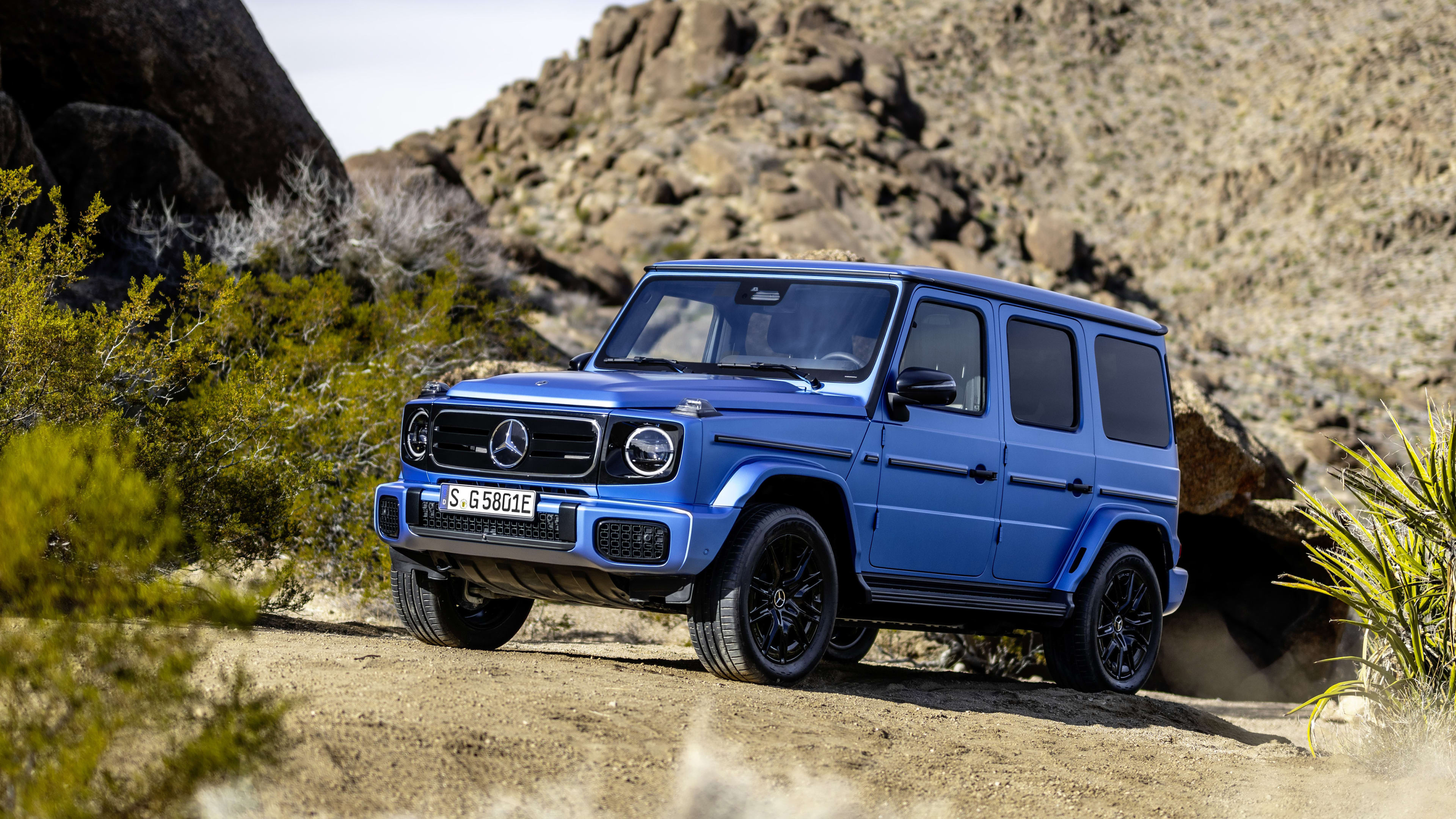 2025 Mercedes-Benz G 580 with EQ Technology First Look: The all ...