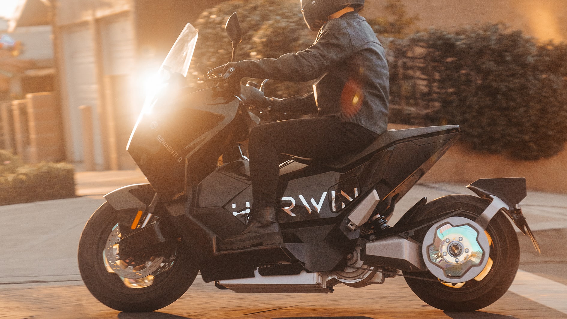 Horwin launches three Senmenti battery-electric two-wheelers at CES ...