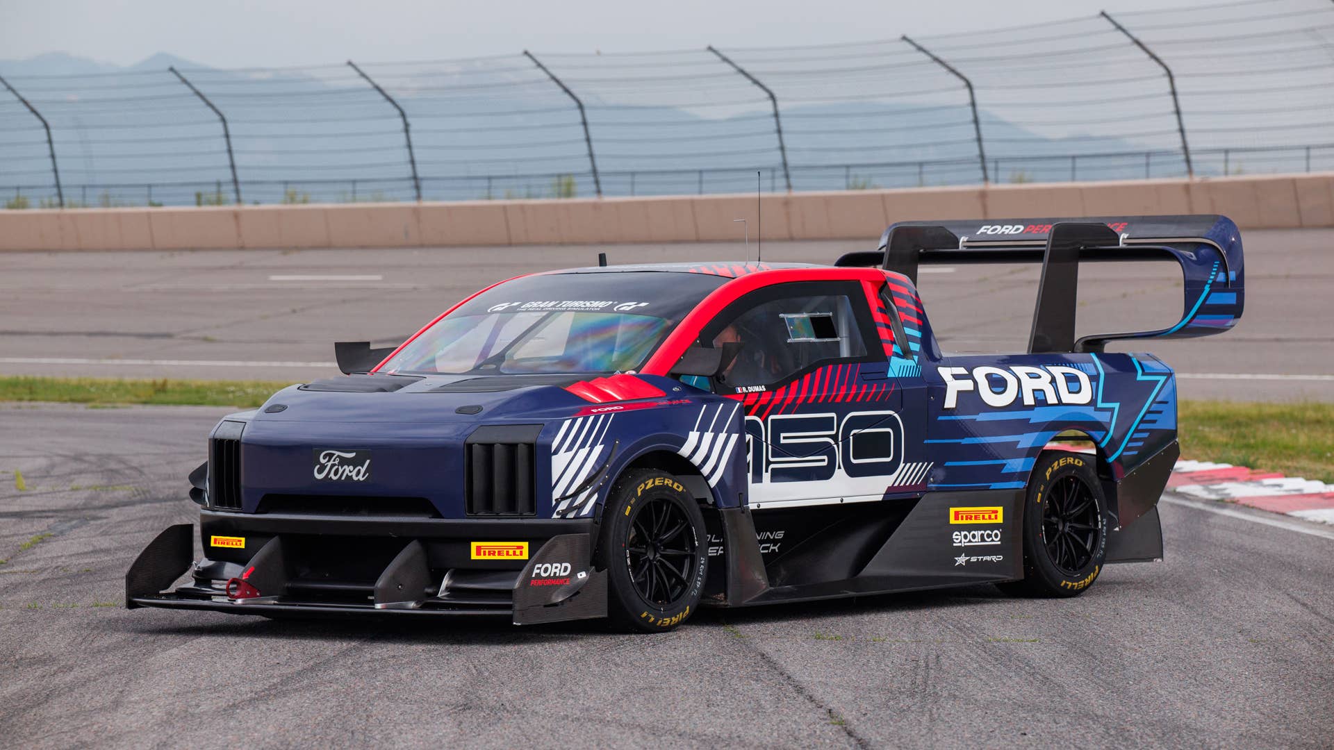 Ford F-150 Lightning SuperTruck is a wild EV race truck made for Pikes ...