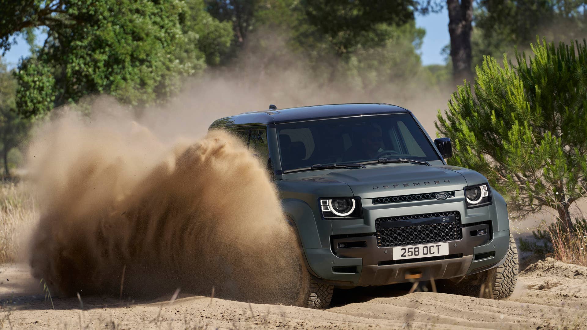 2025 Land Rover Defender Octa pushes the expedition rig into new ...