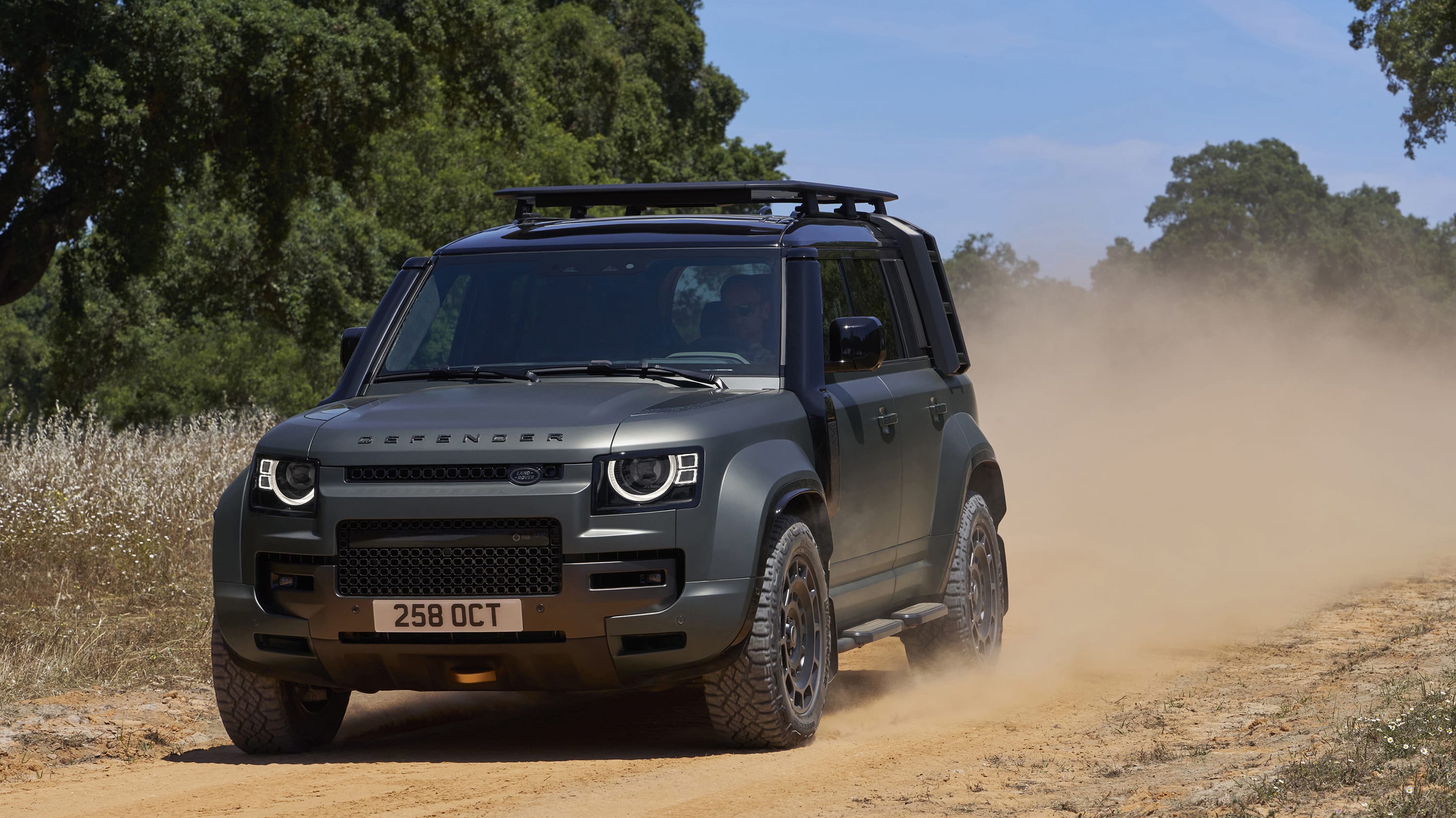 2025 Land Rover Defender Octa pushes the expedition rig into new ...