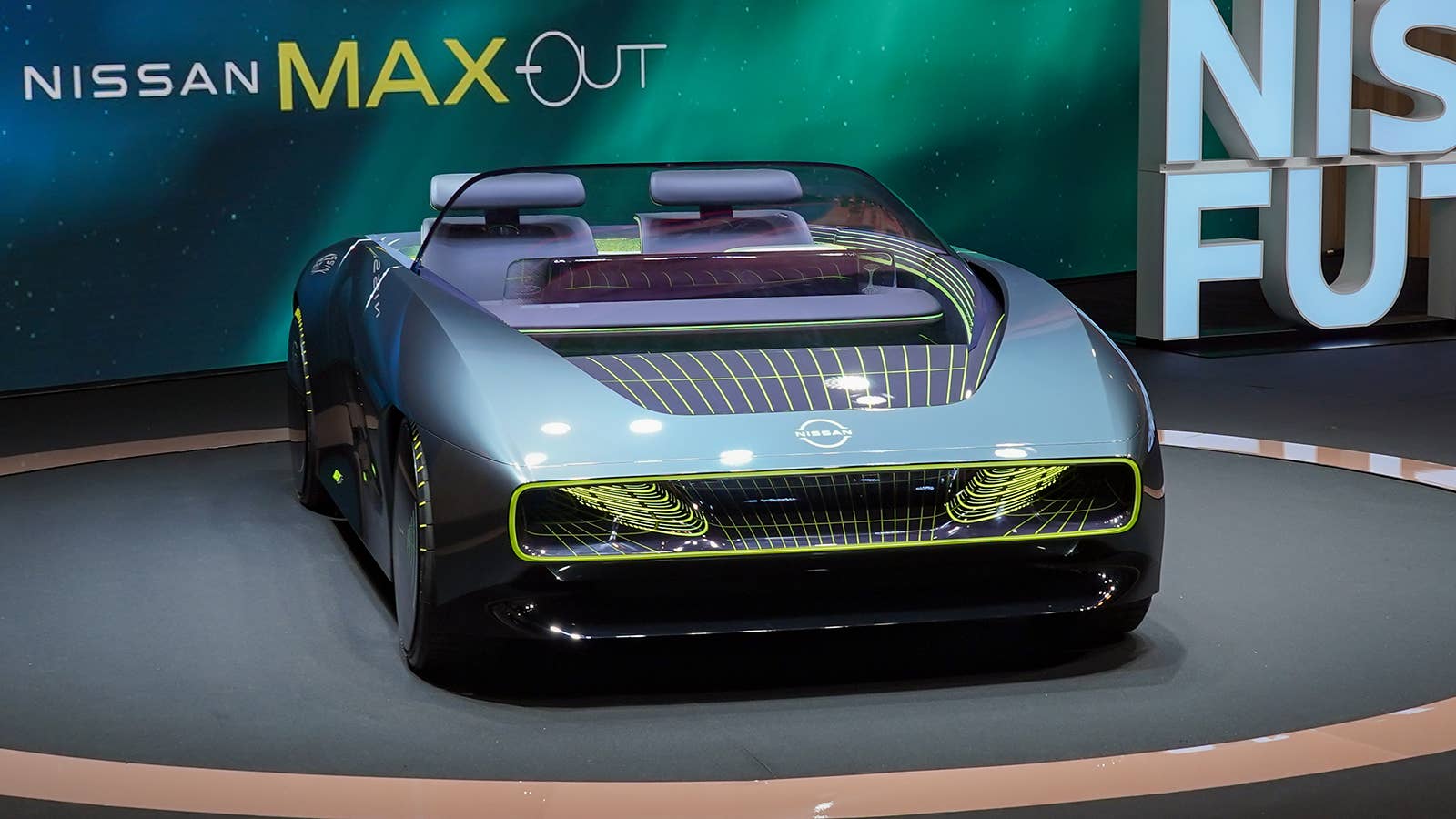 Nissan actually built the Max-Out electric roadster concept, to our ...
