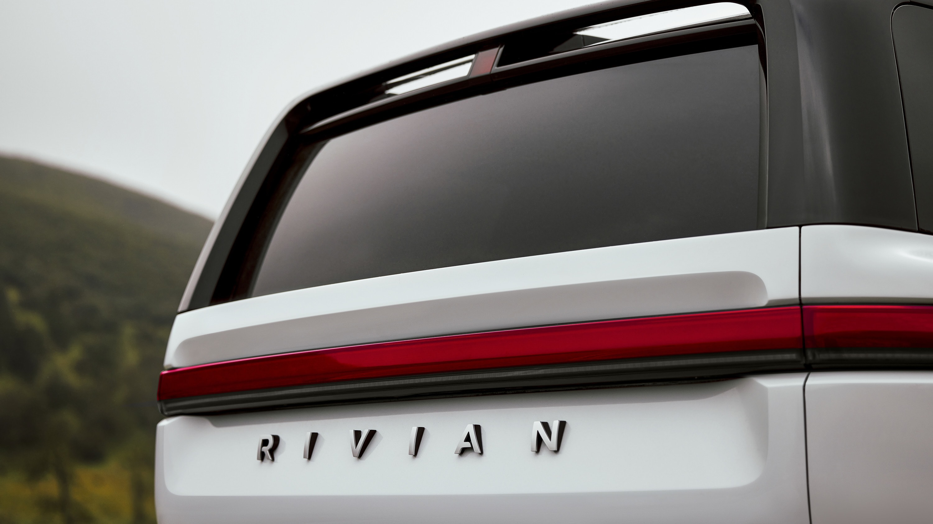 2026 Rivian R2 revealed with over 300 miles of range, 0-60 in 3 seconds ...