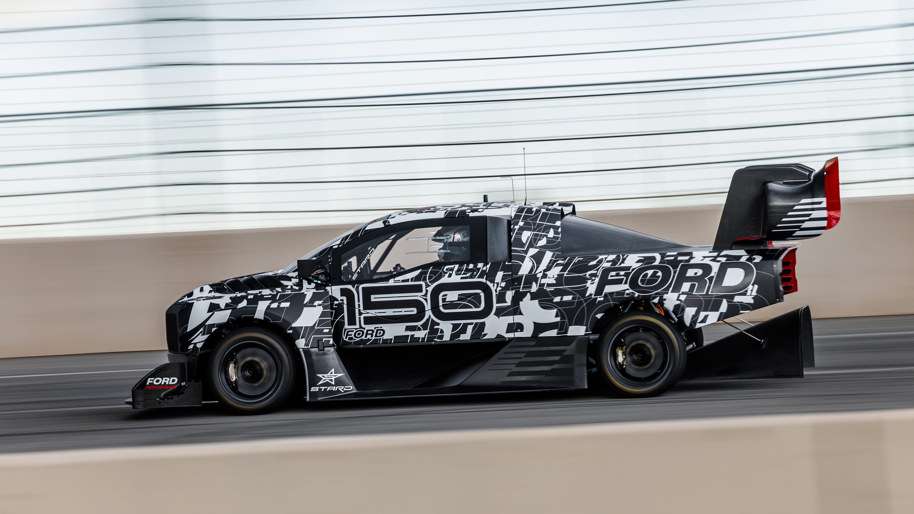 Ford's F-150 Lightning SuperTruck for Pikes Peak is 86% widebody and ...