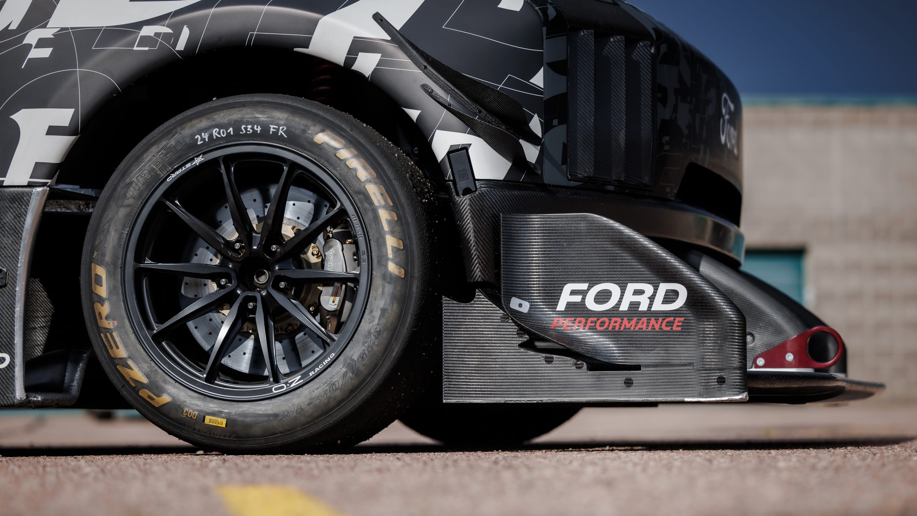 Ford's F-150 Lightning SuperTruck for Pikes Peak is 86% widebody and ...