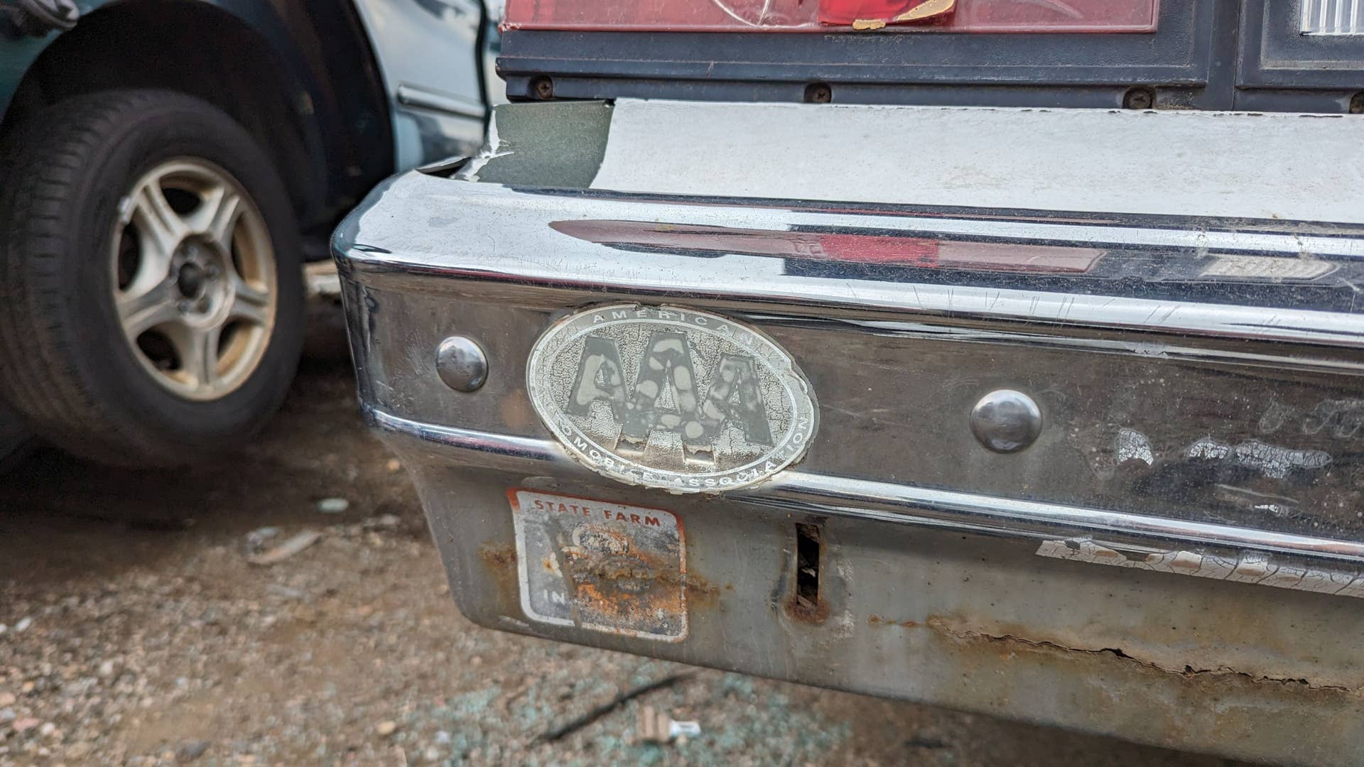 Junkyard Gem: 1976 Oldsmobile Omega Sedan - Autoblog