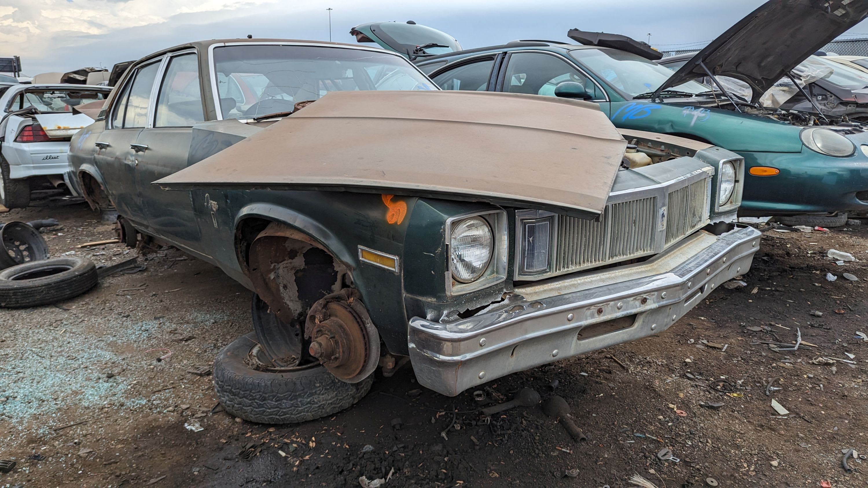 Junkyard Gem: 1976 Oldsmobile Omega Sedan - Autoblog