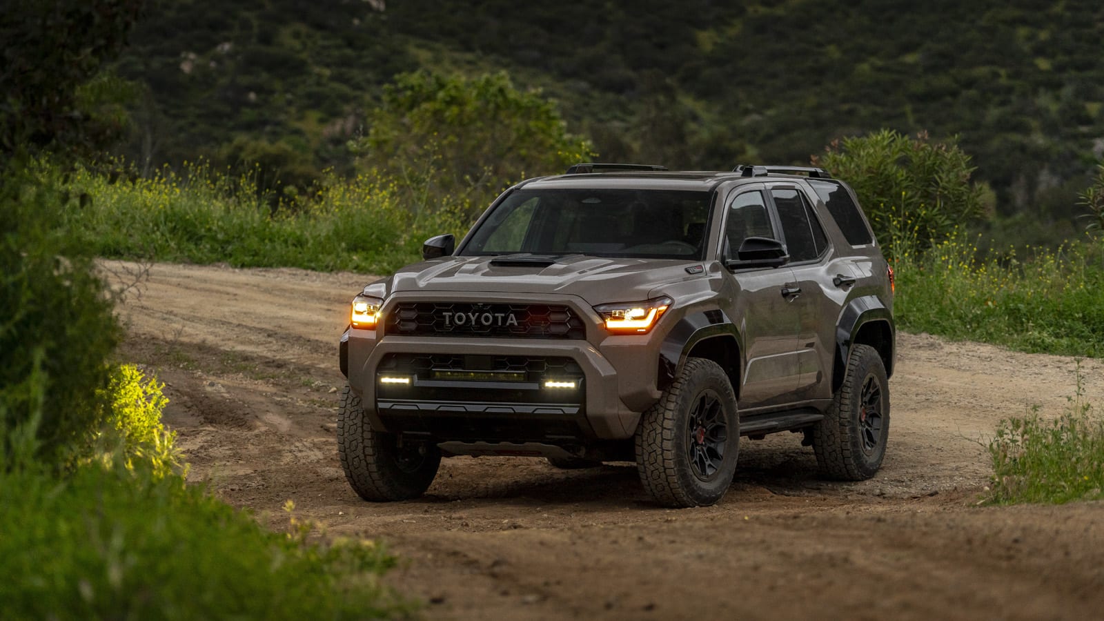 2025 Toyota 4Runner (finally!) revealed, and the new Trailhunter is ...