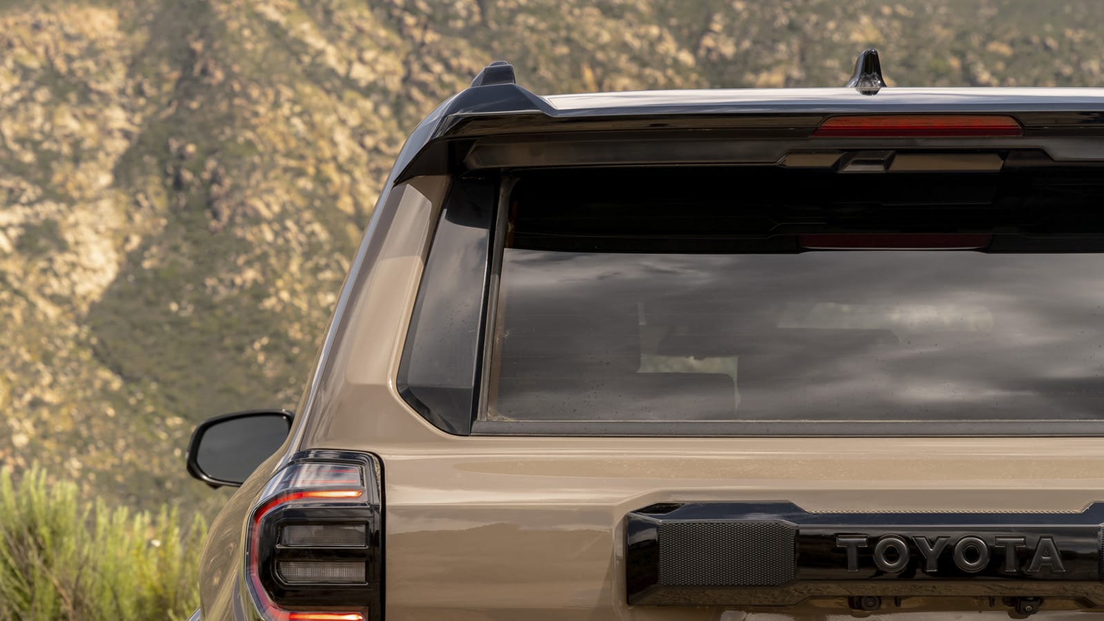 2025 Toyota 4Runner (finally!) revealed, and the new Trailhunter is ...