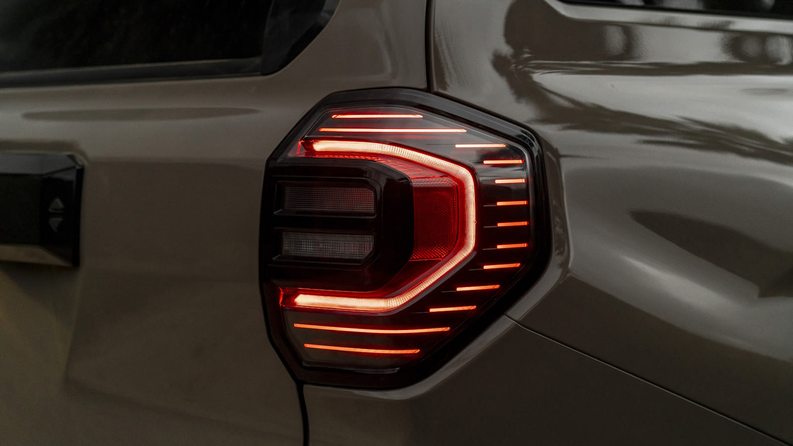 2025 Toyota 4Runner (finally!) revealed, and the new Trailhunter is ...