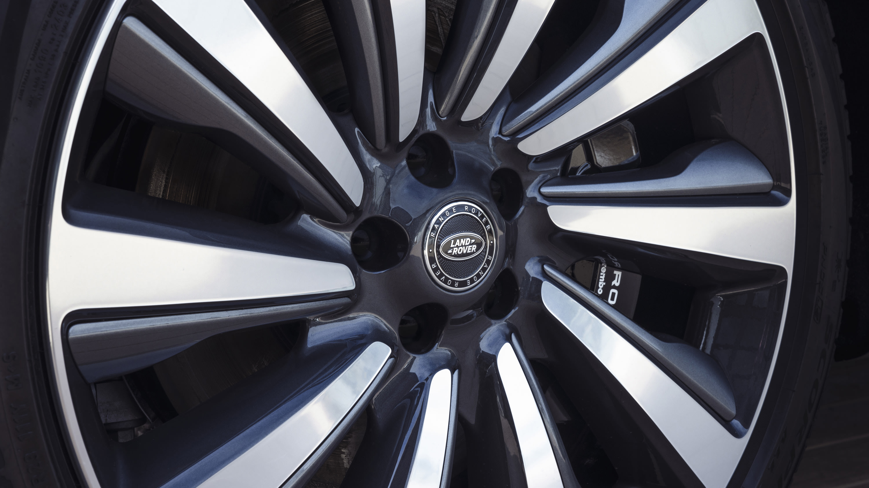 2024 Range Rover SV Arete is an ski-themed special for the Great White ...