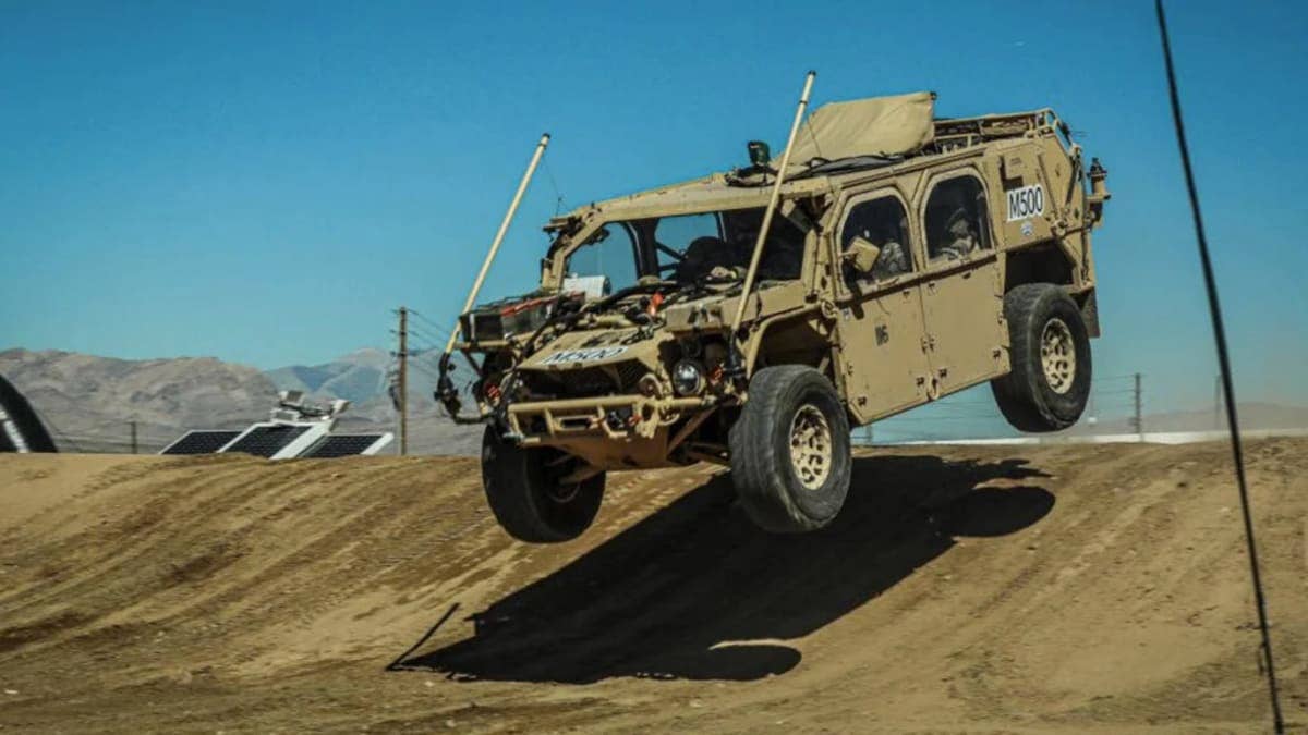Army Green Berets race GMVs in Mint 400 for first time ever - Autoblog