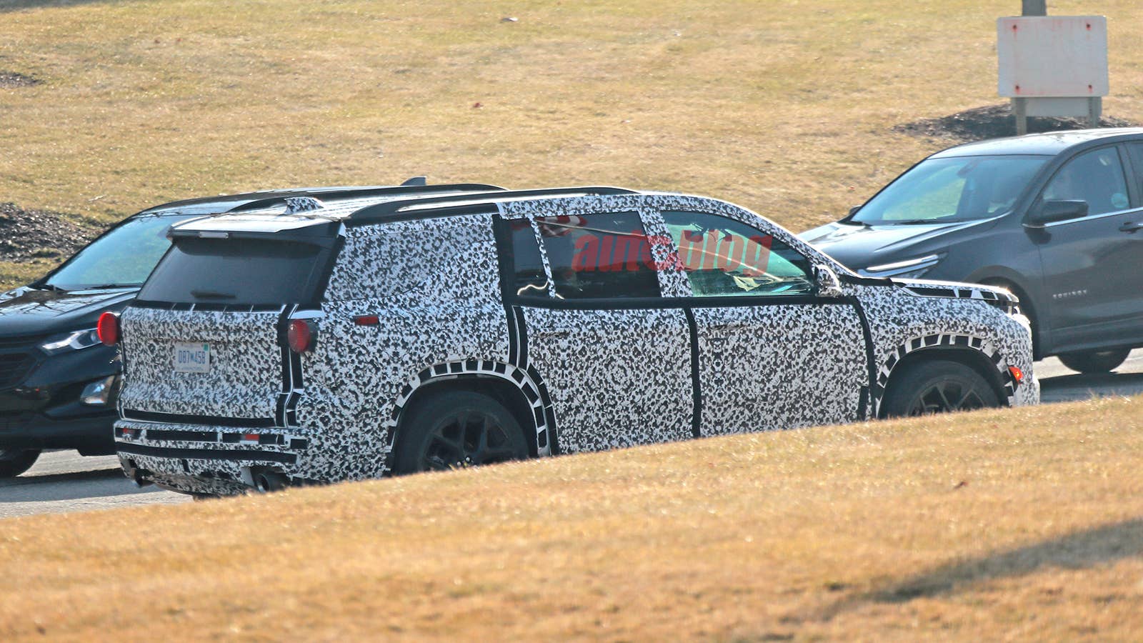 Chevy Traverse spy photos show substantial changes - Autoblog