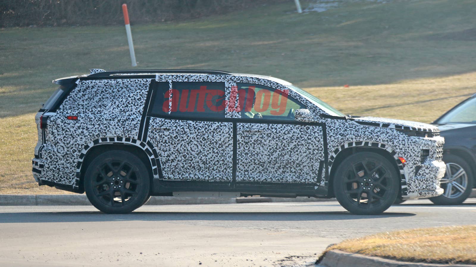 Chevy Traverse spy photos show substantial changes - Autoblog