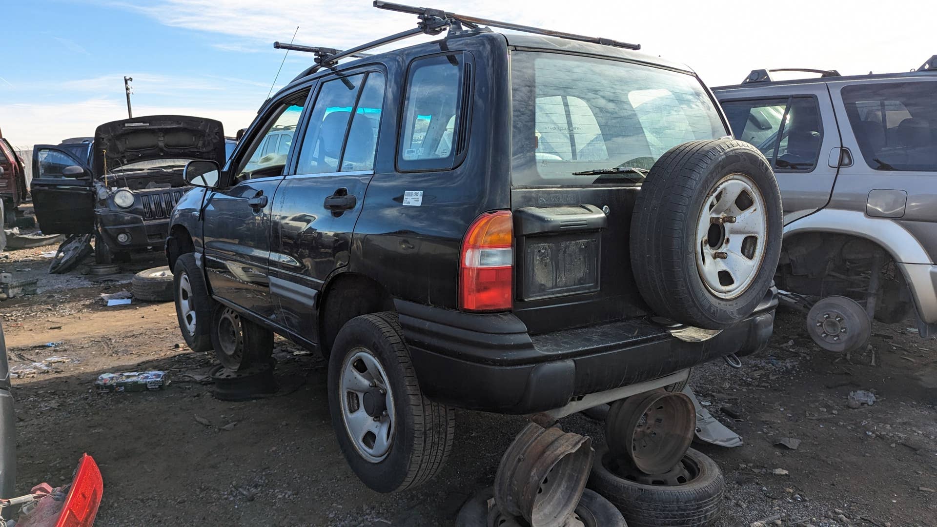 Junkyard Gem: 1999 Suzuki Vitara JX 4WD four-door - Autoblog