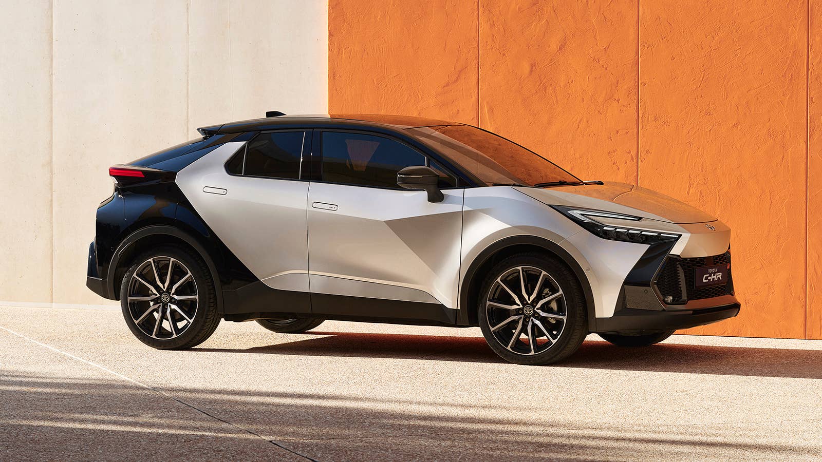 2023 Toyota C-HR revealed with hybrid powertrains - Autoblog
