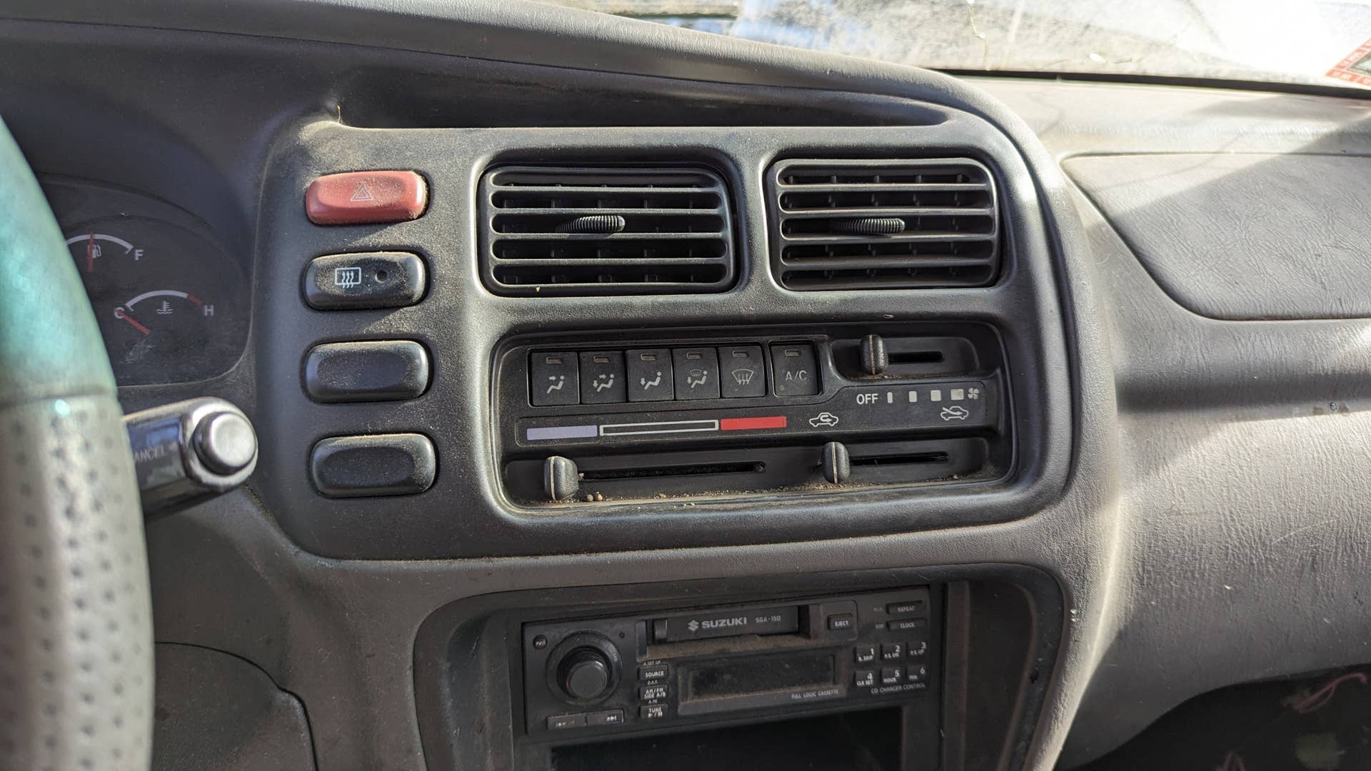 Junkyard Gem: 1999 Suzuki Vitara JX 4WD four-door - Autoblog