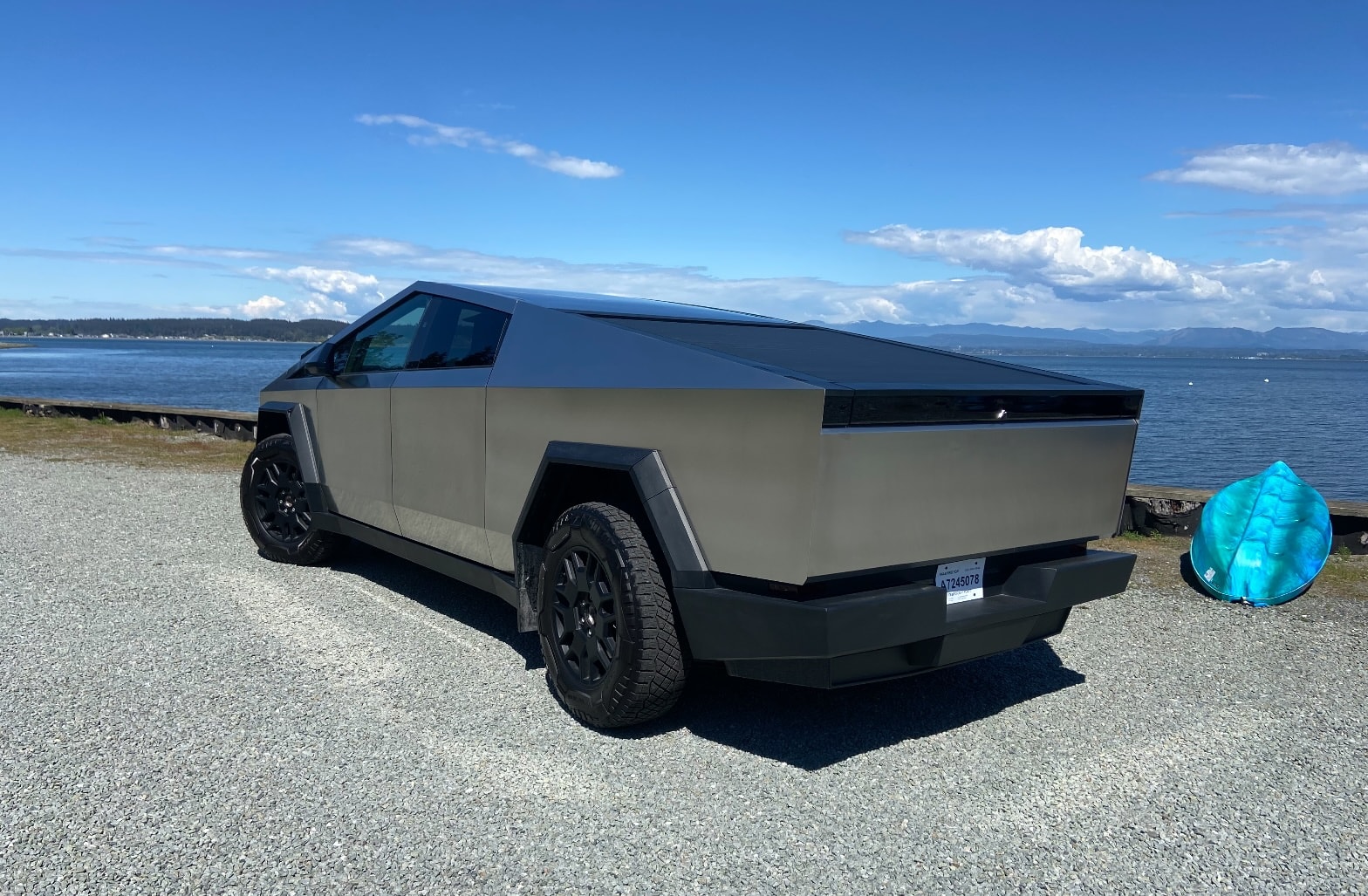 What's an old-school guy like me doing with a Tesla Cybertruck? - Autoblog