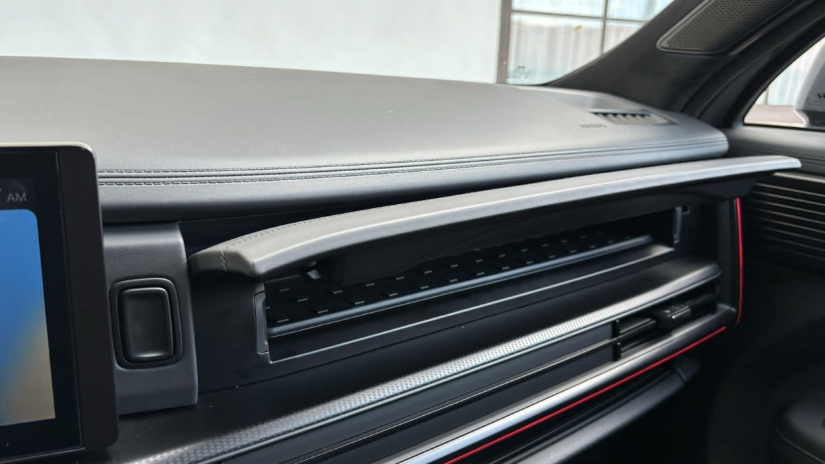 Hyundai Santa Fe Calligraphy Interior Review: More functional than ...