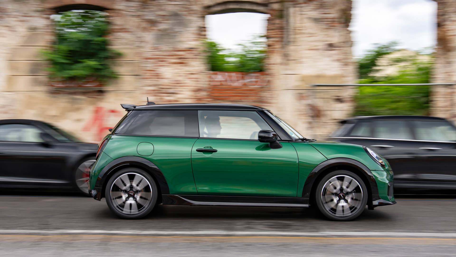 2025 Mini Cooper S JCW is racy dress-up for the gas-powered two-door ...