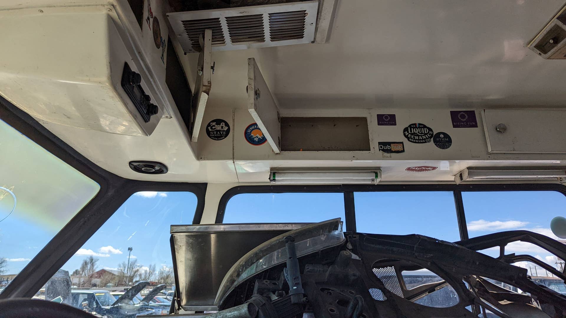 Junkyard Gem: 1993 UMC Aeromate Food Truck - Autoblog