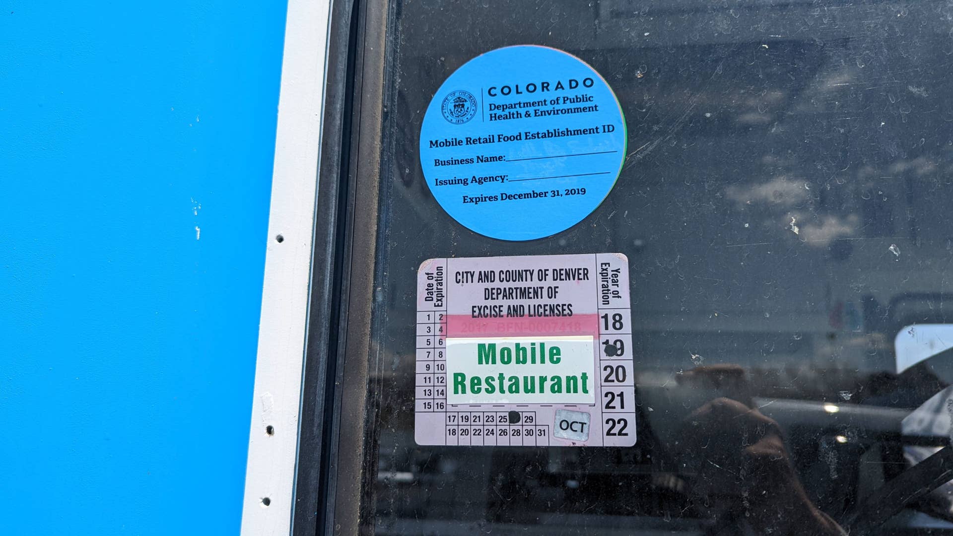 Junkyard Gem: 1993 UMC Aeromate Food Truck - Autoblog
