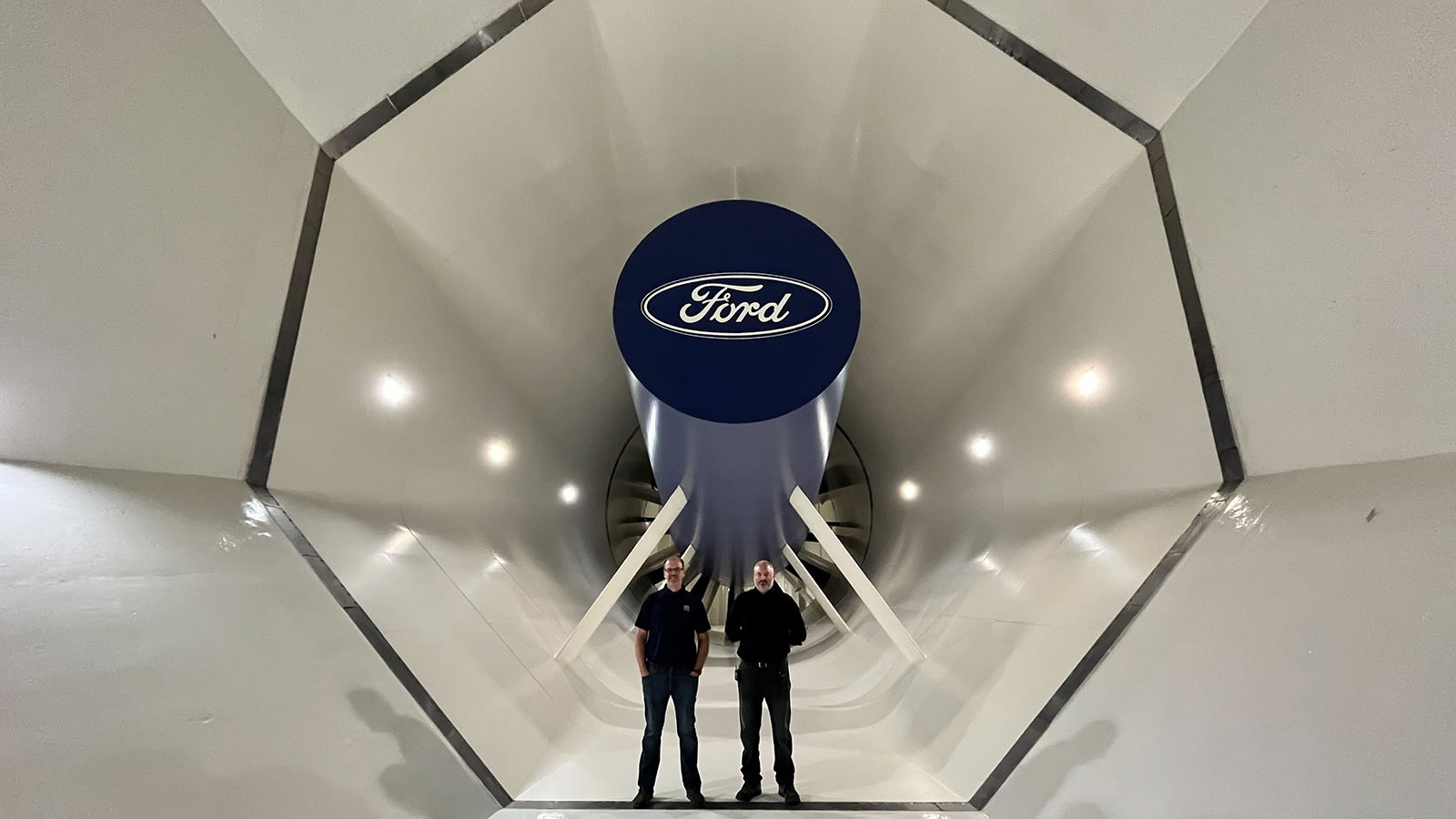 We take a tour of Ford's 200-mph wind tunnel - Autoblog