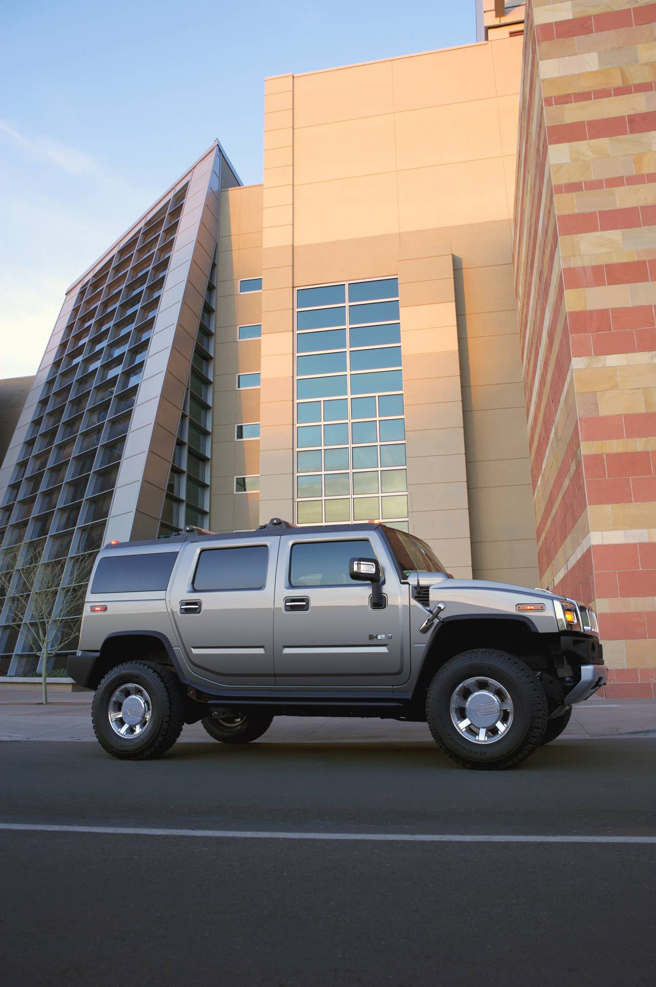 New York Auto Show: HUMMER H2 gets an interior for grown-ups - Autoblog
