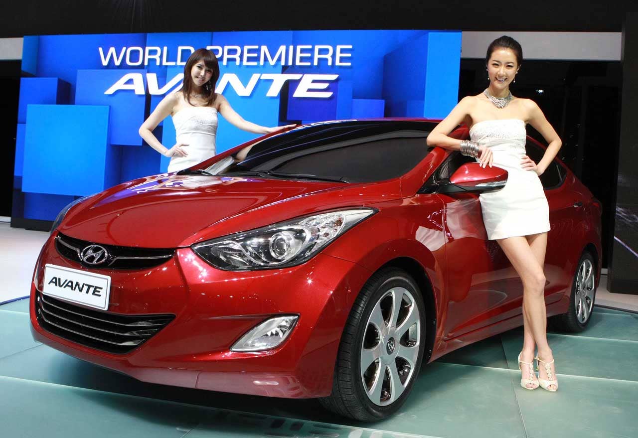 Busy Hyundai reveals next Elantra at Busan show in Korea [w/video ...