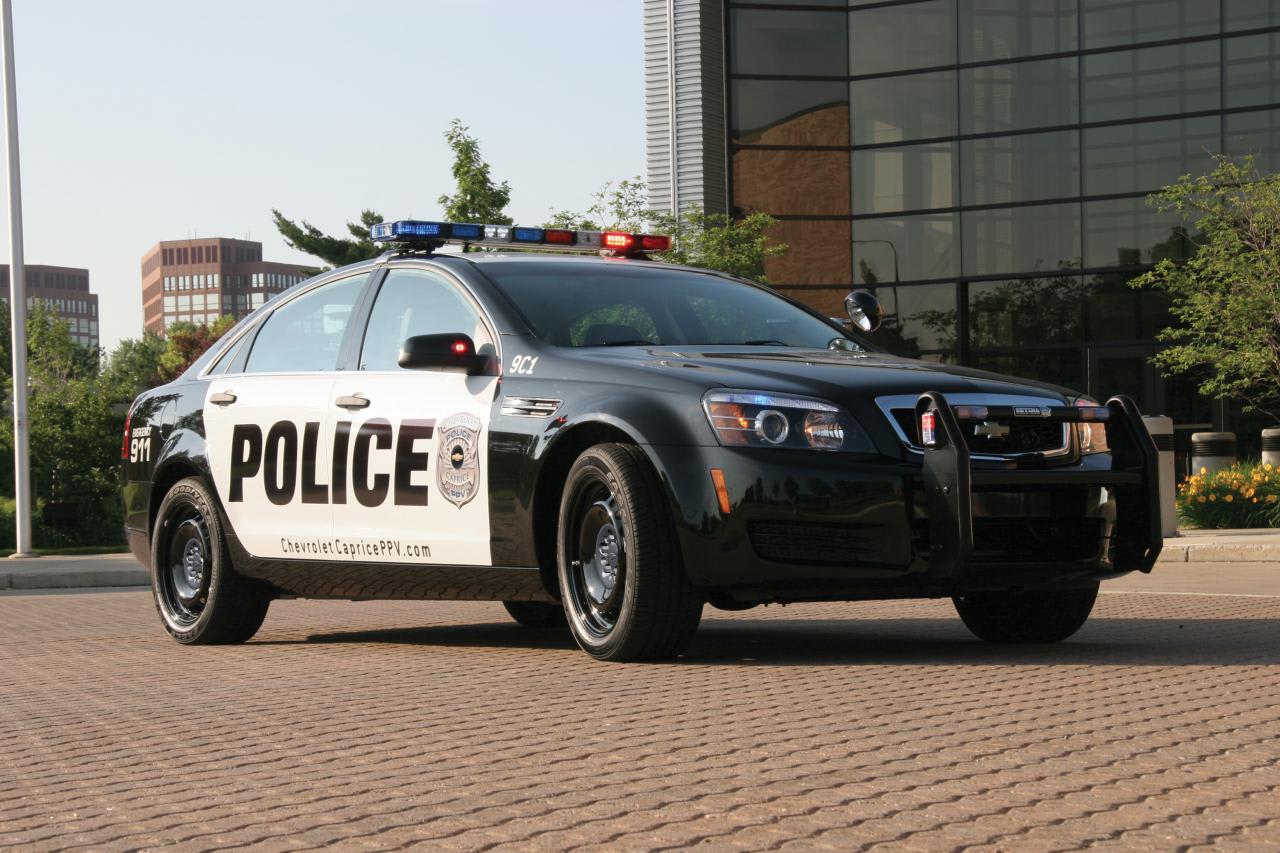 The cops get a Zeta sedan: GM unveils 355-hp Chevy Caprice police car ...