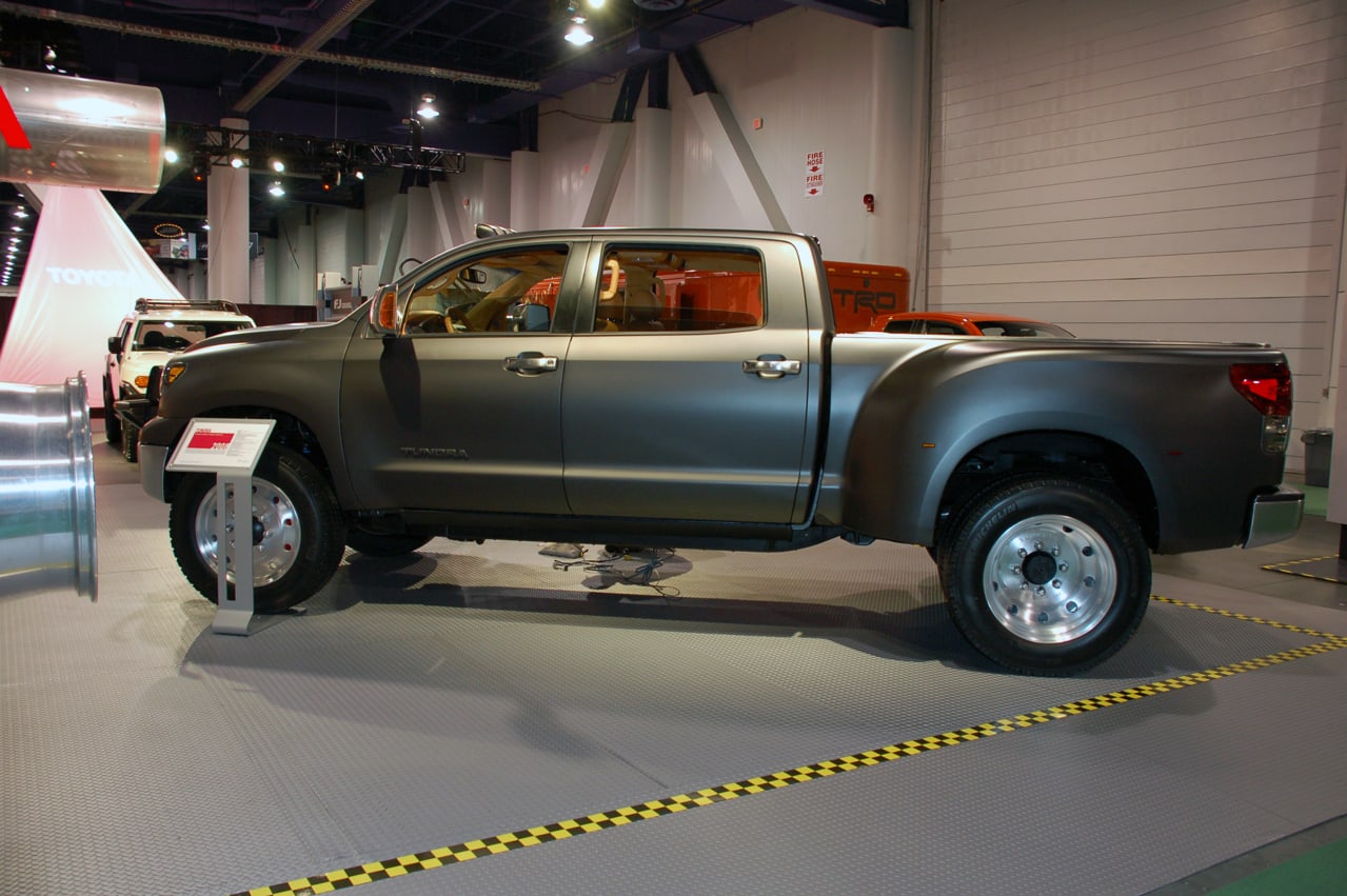 SEMA 2007: Toyota Tundra Dually Diesel - Autoblog