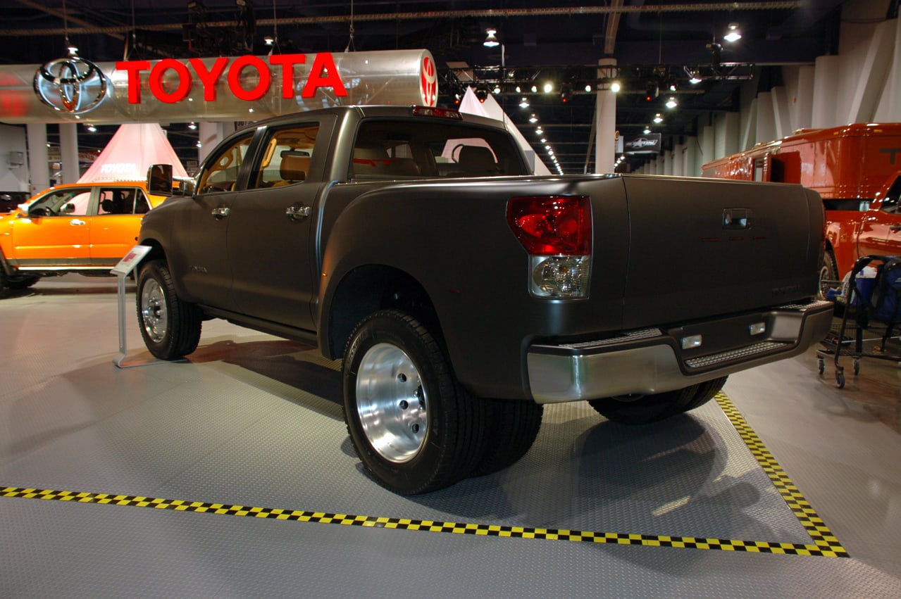 SEMA 2007: Toyota Tundra Dually Diesel - Autoblog