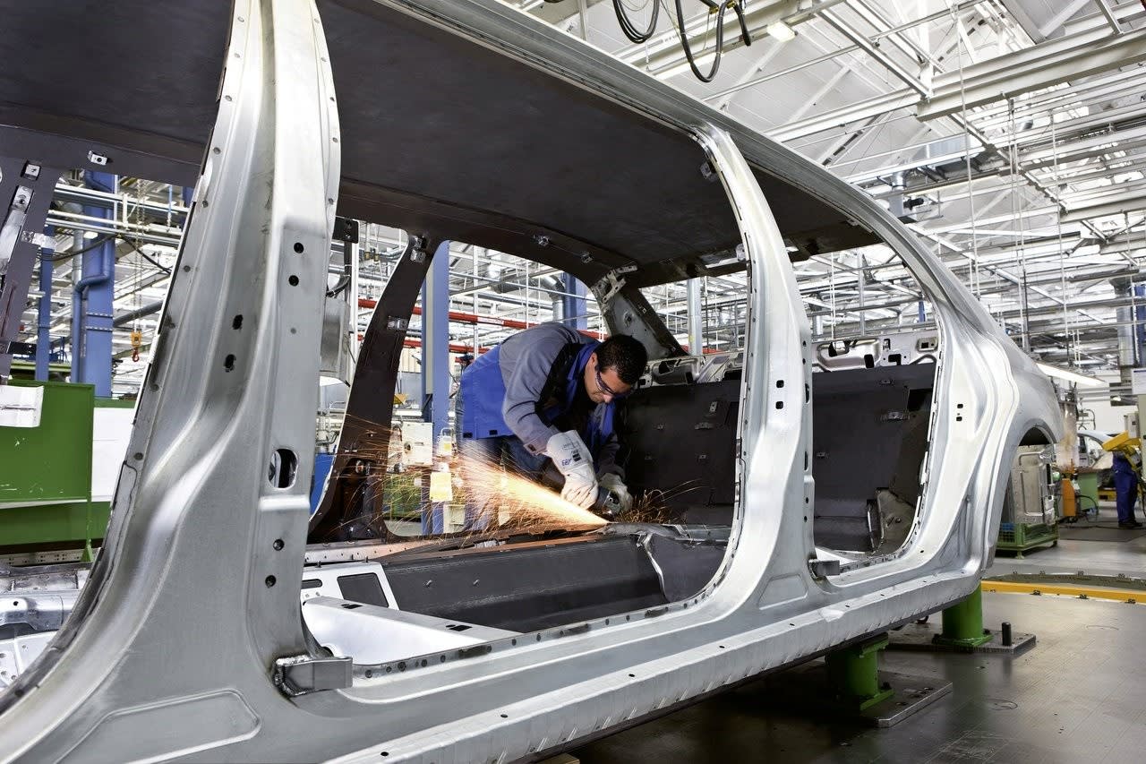 Mercedes-Benz marks 80 years of protection with new S600 Pullman Guard ...