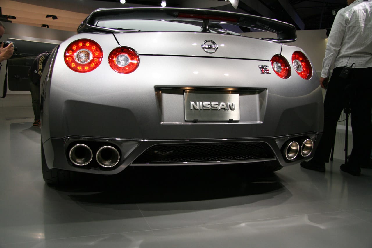Tokyo Motor Show: Exclusive up close and personal pics of the Nissan GT ...