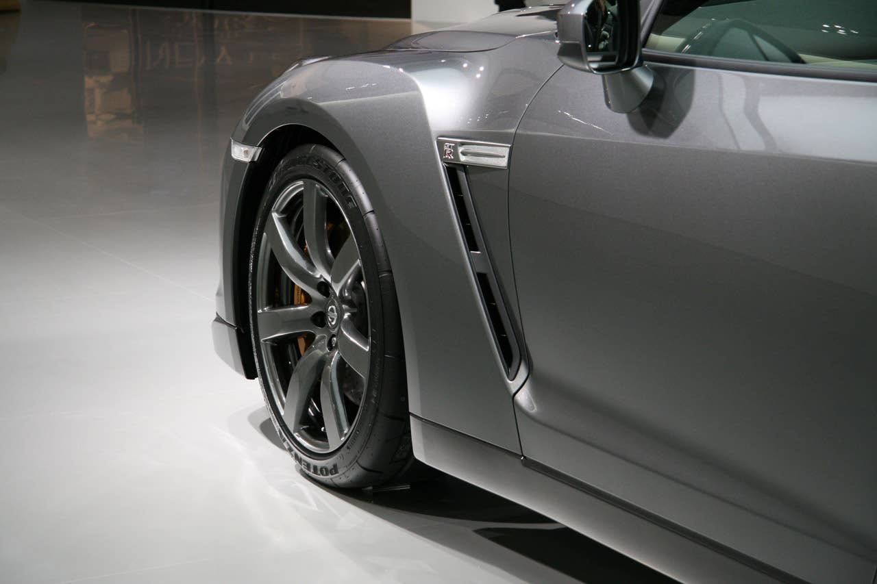 Tokyo Motor Show: Exclusive up close and personal pics of the Nissan GT ...