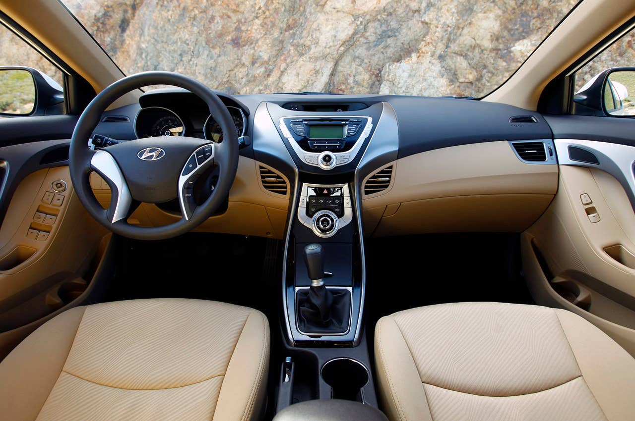 Interior 2011 Hyundai Elantra