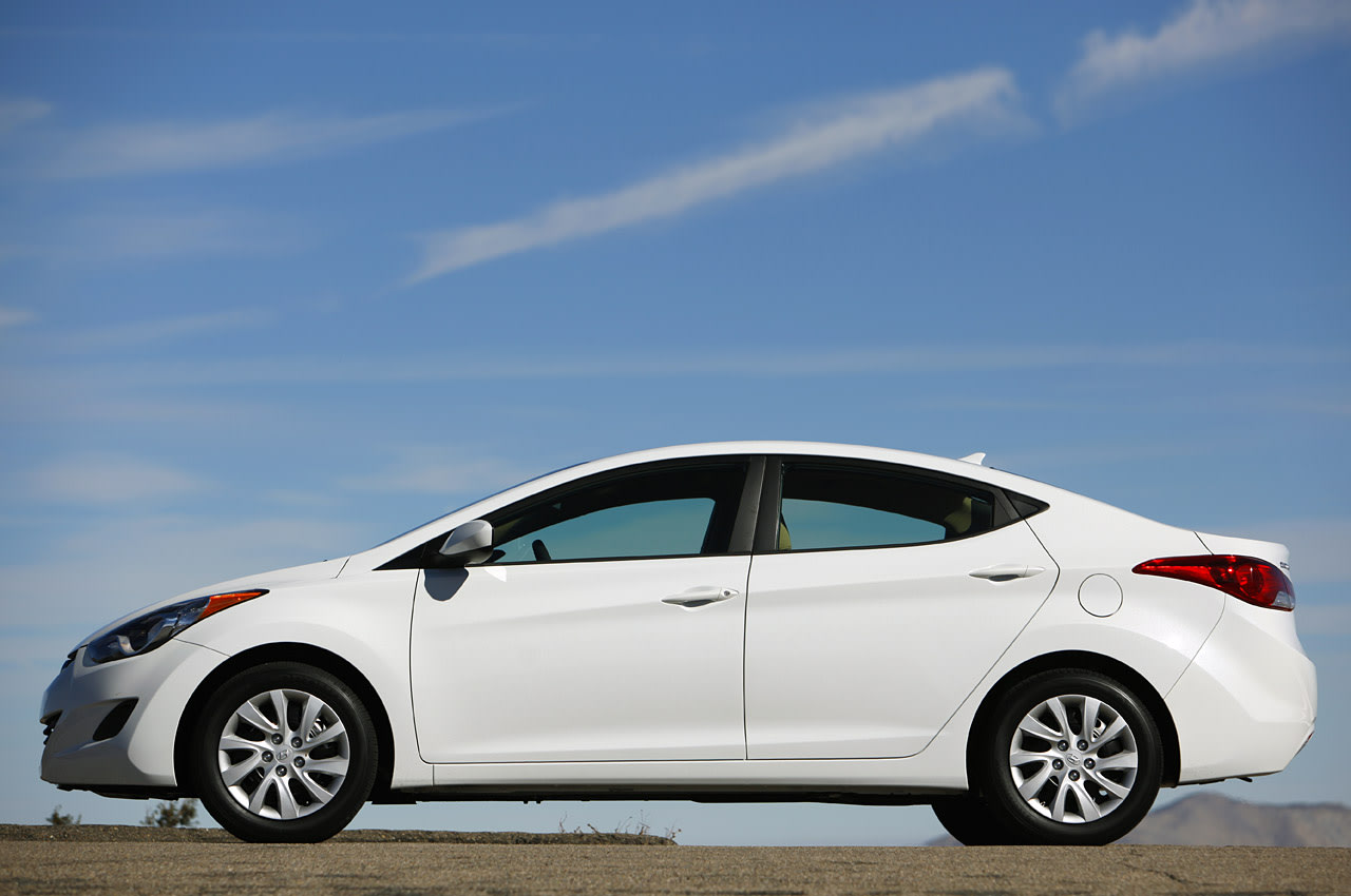 First Drive: 2011 Hyundai Elantra - Autoblog