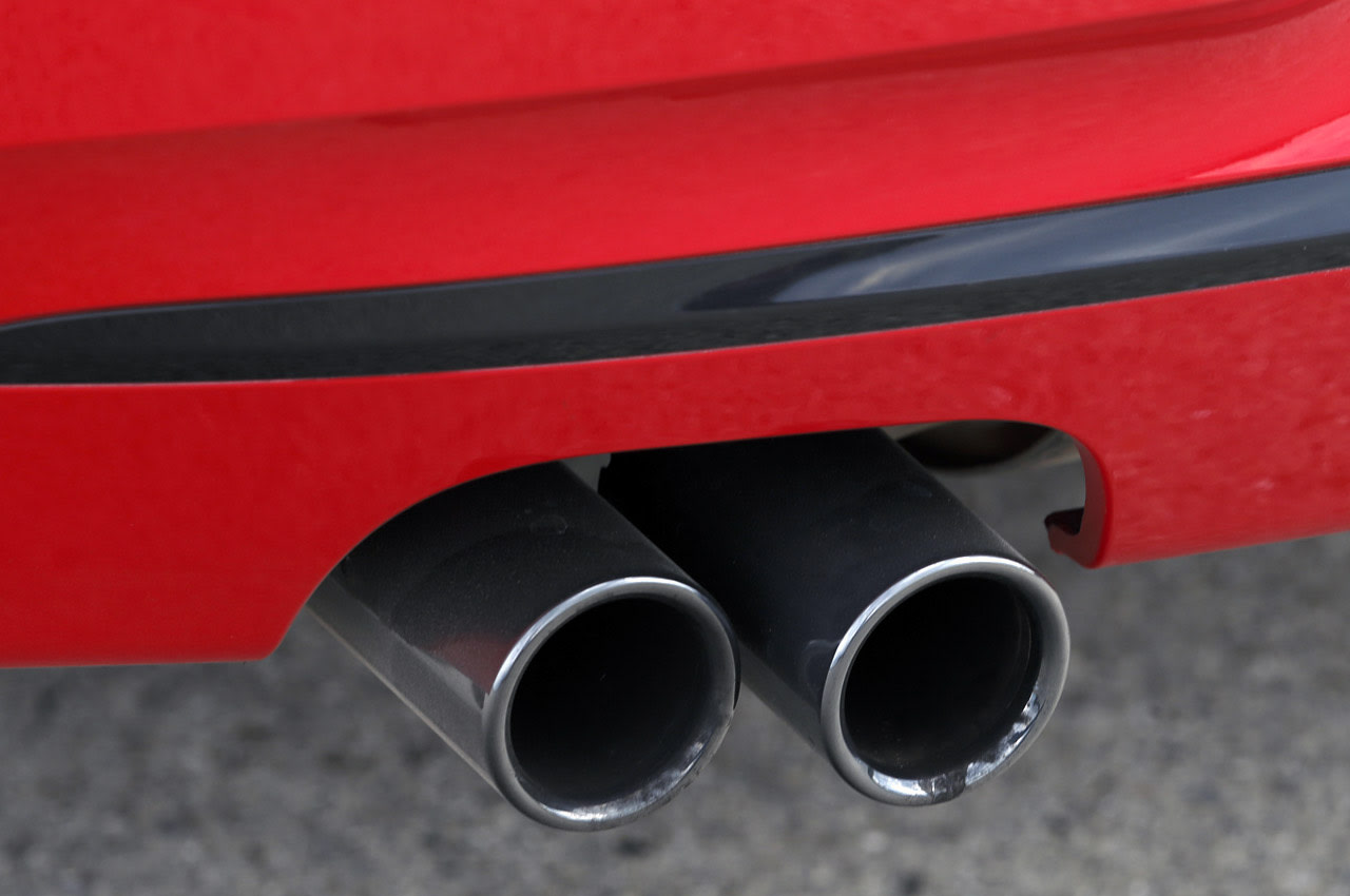 BMW 1 Series with B38 three-cylinder engine - Autoblog