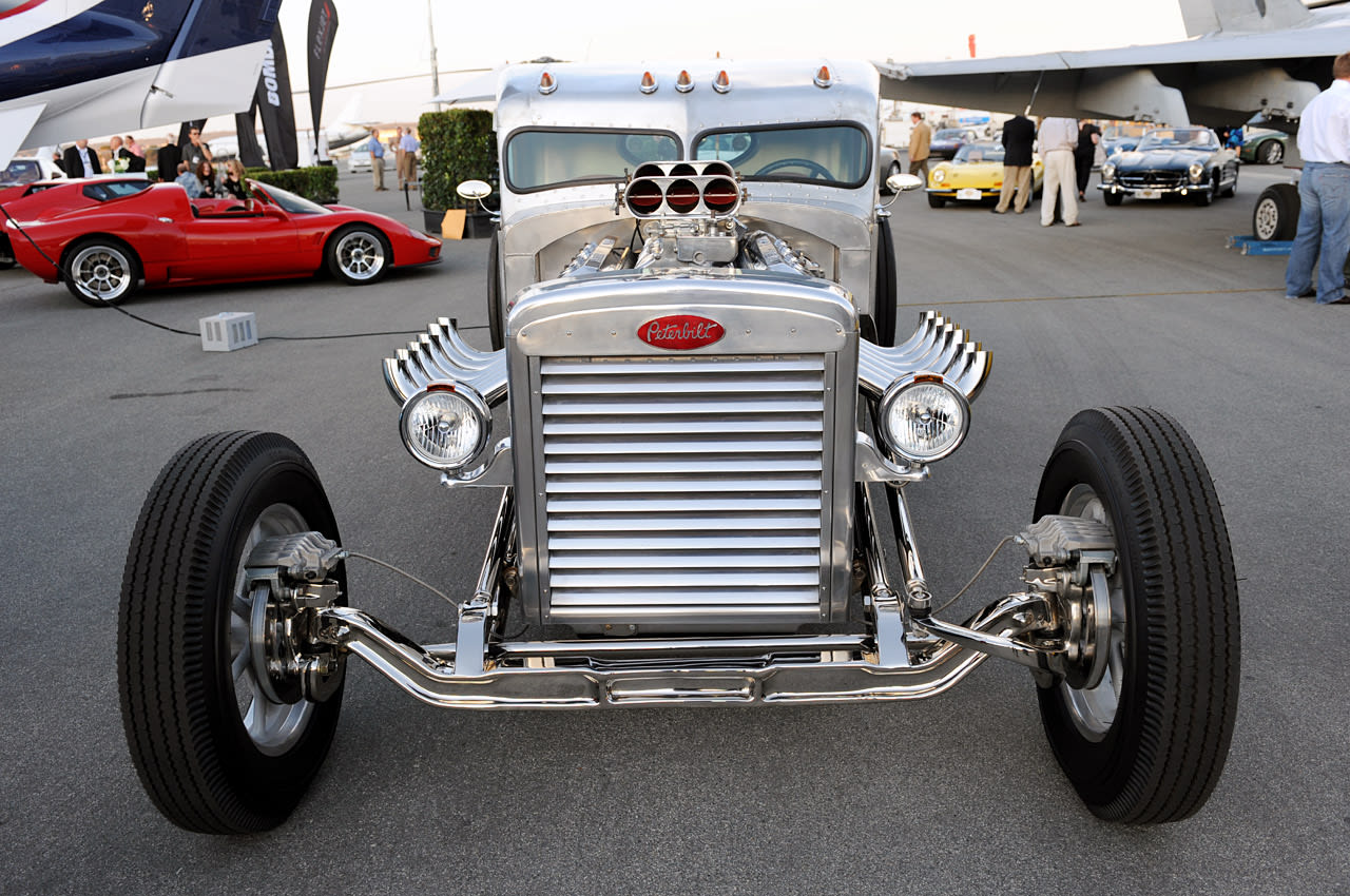 Monterey 2009: Blastolene's twin-supercharged V12 Peterbilt hot rod ...