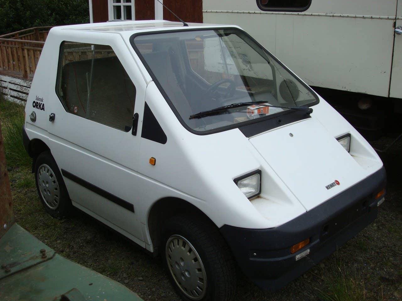 The cars of Ystafell: vintage Icelandic metal