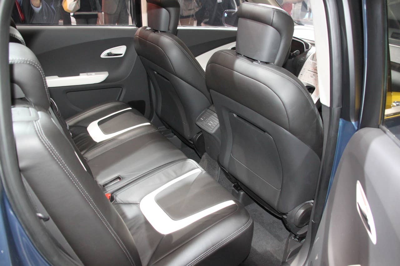 Beijing 2010: Chevrolet Volt MPV5 concept, HHR goes future tech - Autoblog