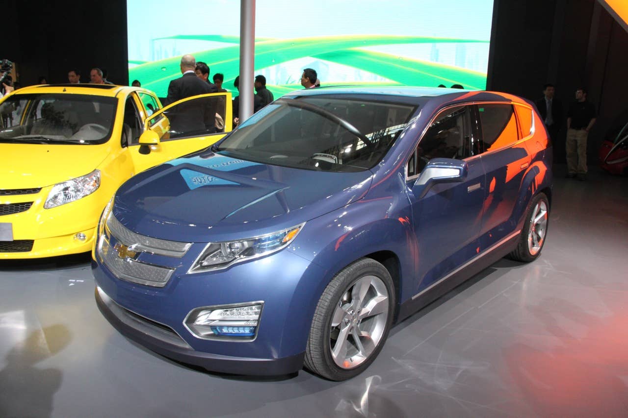 Beijing 2010: Chevrolet Volt MPV5 concept, HHR goes future tech - Autoblog