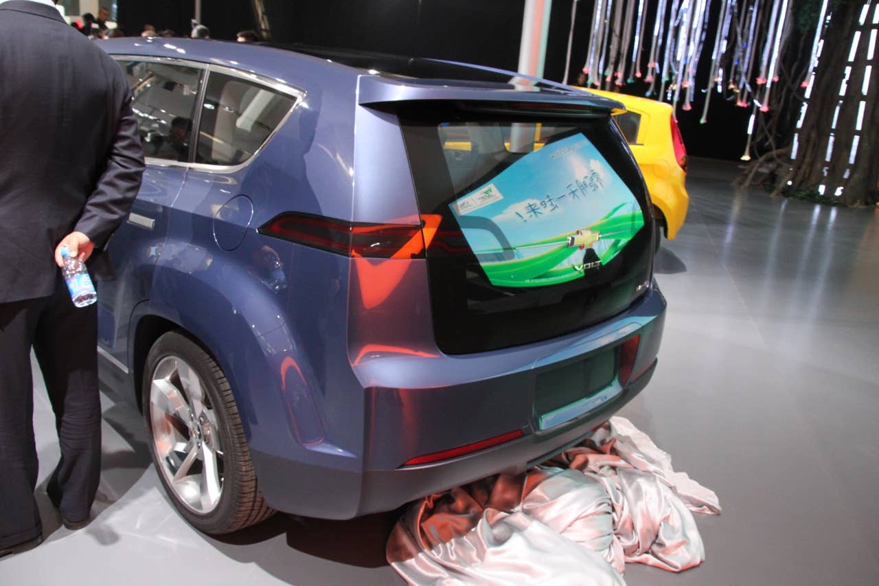 Beijing 2010: Chevrolet Volt MPV5 concept, HHR goes future tech - Autoblog