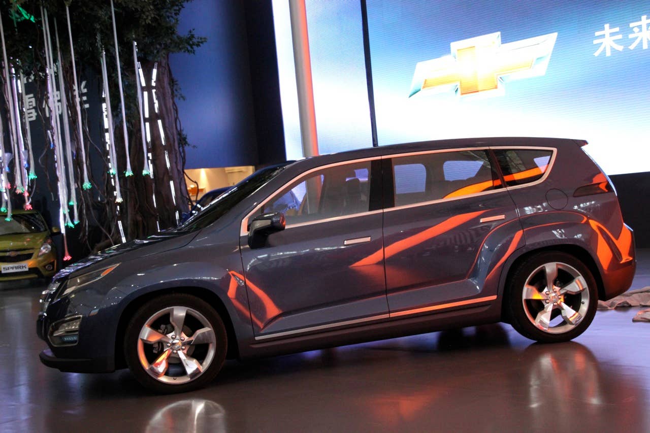 Beijing 2010: Chevrolet Volt MPV5 concept, HHR goes future tech - Autoblog